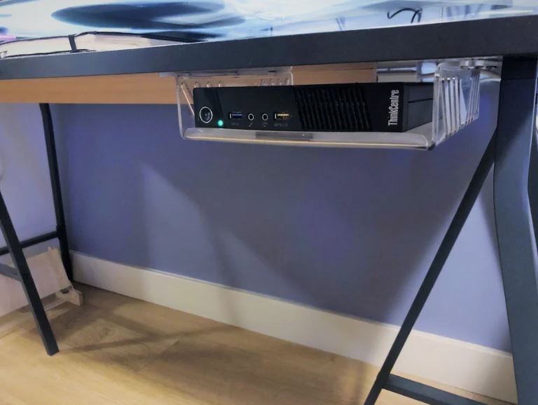 11 Ide kreatif rakit komputer di bawah meja, tampilan jadi bersih dan ...