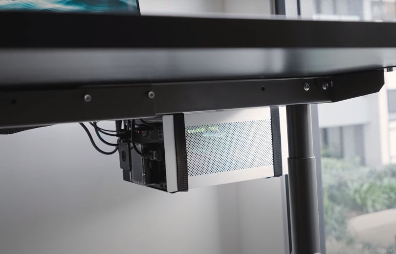 11 Ide kreatif rakit komputer di bawah meja, tampilan jadi bersih dan ...