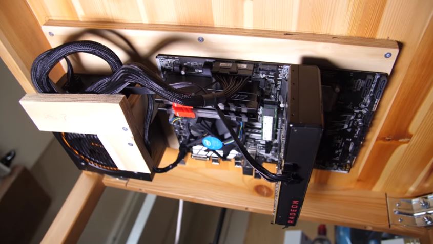 11 Ide kreatif rakit komputer di bawah meja, tampilan jadi bersih dan ...