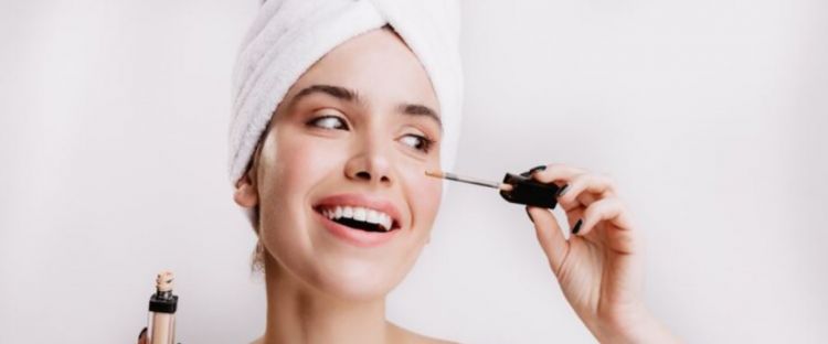 Cuma pakai 3 produk makeup, begini cara membuat concealer sendiri ...