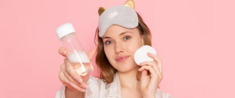 9 Rekomendasi micellar water non alkohol untuk kulit berminyak, h