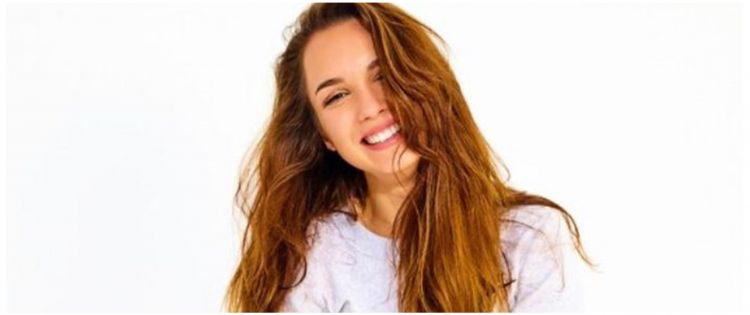 7 Bahan alami untuk merawat rambut mengembang jadi lebih halus dan ...