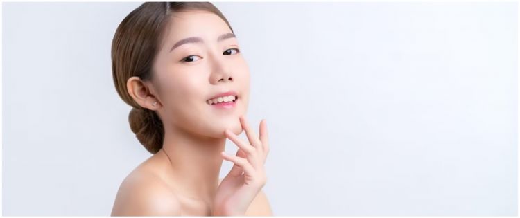 9 Rekomendasi exfoliating toner lokal di bawah Rp 200 ribu, bikin cerah ...