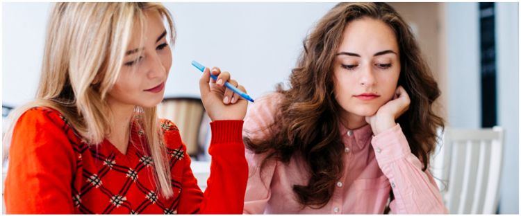 Contoh kata preposisi, pahami konsep dasar, fungsi, dan kaidahnya