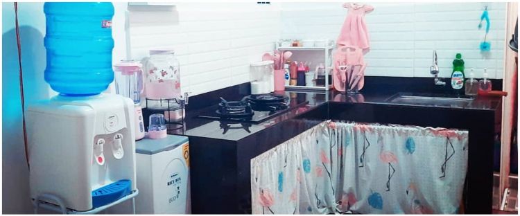 Tiap sudutnya cantik, 9 potret makeover dapur tanpa kitchen set nuansa ...