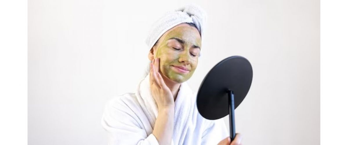 11 Rekomendasi masker wajah untuk kulit berminyak dan berjerawat mulai Rp 20 ribu, auto bersih ...