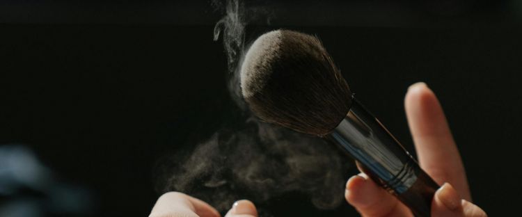 10 Rekomendasi setting powder lokal harga di bawah Rp 100 ribu, bikin ...