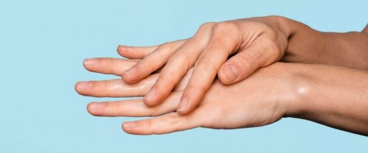 Tanpa beli hand cream, 7 cara atasi tangan kasar pakai bahan alami ini ...