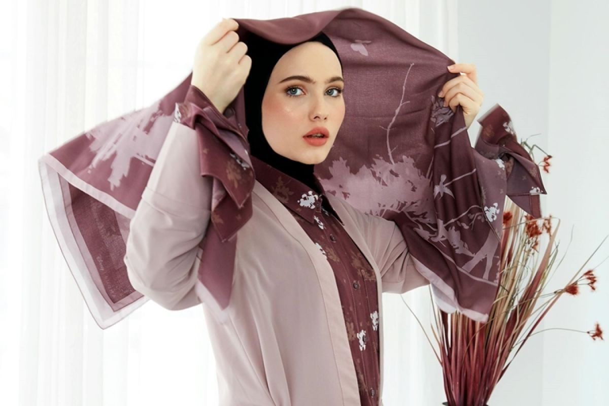 [QUIZ] Already know the best hijab and lipstick color combo? Check here ...