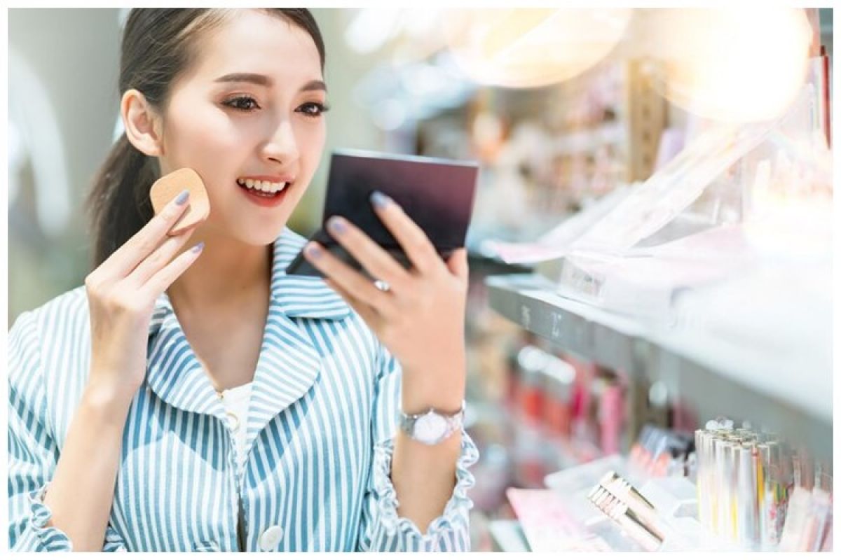 [QUIZ] This habit of trying a makeup tester in a shop shows whether ...