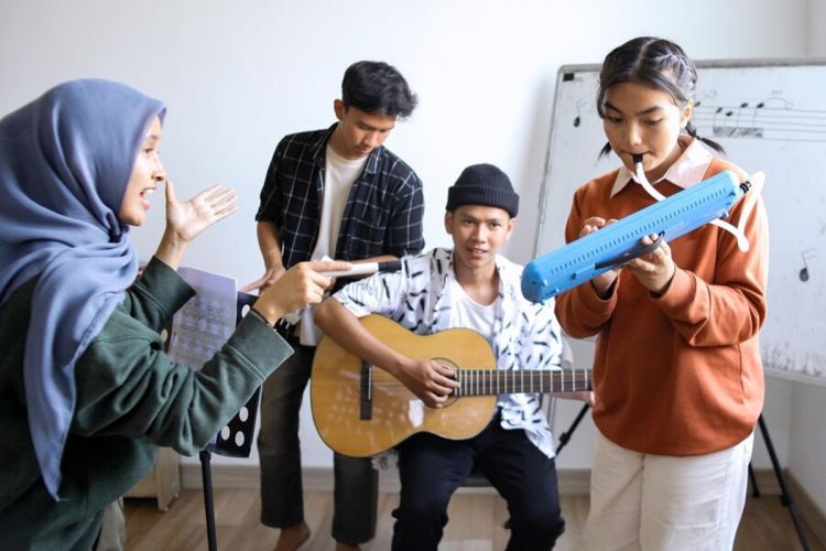 5 Contoh teks anekdot tentang pergaulan remaja, pahami definisi, fungsi ...