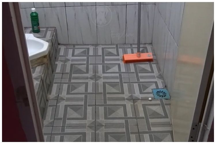 Trik jitu menghilangkan bau pesing di kamar mandi pakai 1 jenis buah ...