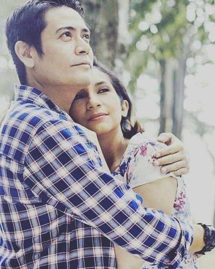 11 Potret Vira Yuniar & Teuku Ryan dari pacaran sampai 18 tahun nikah