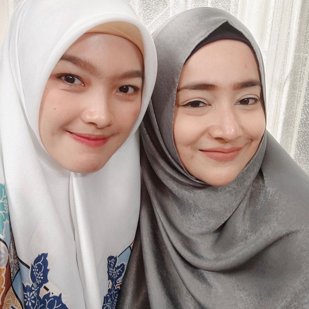 11 Potret terbaru Ana Riana 'Tukang Ojek Pengkolan', kini berhijab