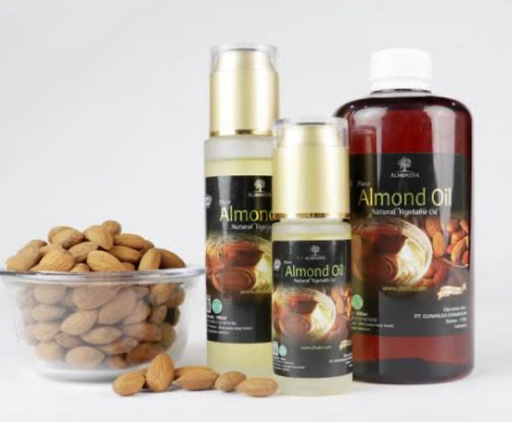 Bisa cegah penuaan dini, ini 9 rekomendasi minyak almond harga mu
