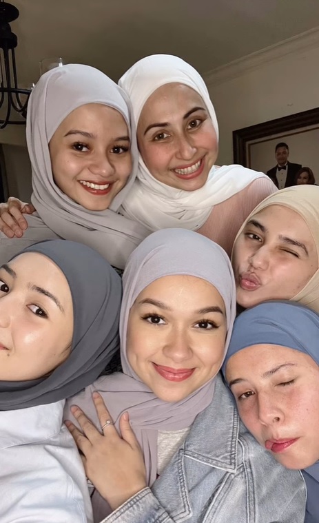 Reuni bareng pemain serial Mermaid in Love, 7 potret Rebecca Klopper pakai hijab ini bikin salah ...