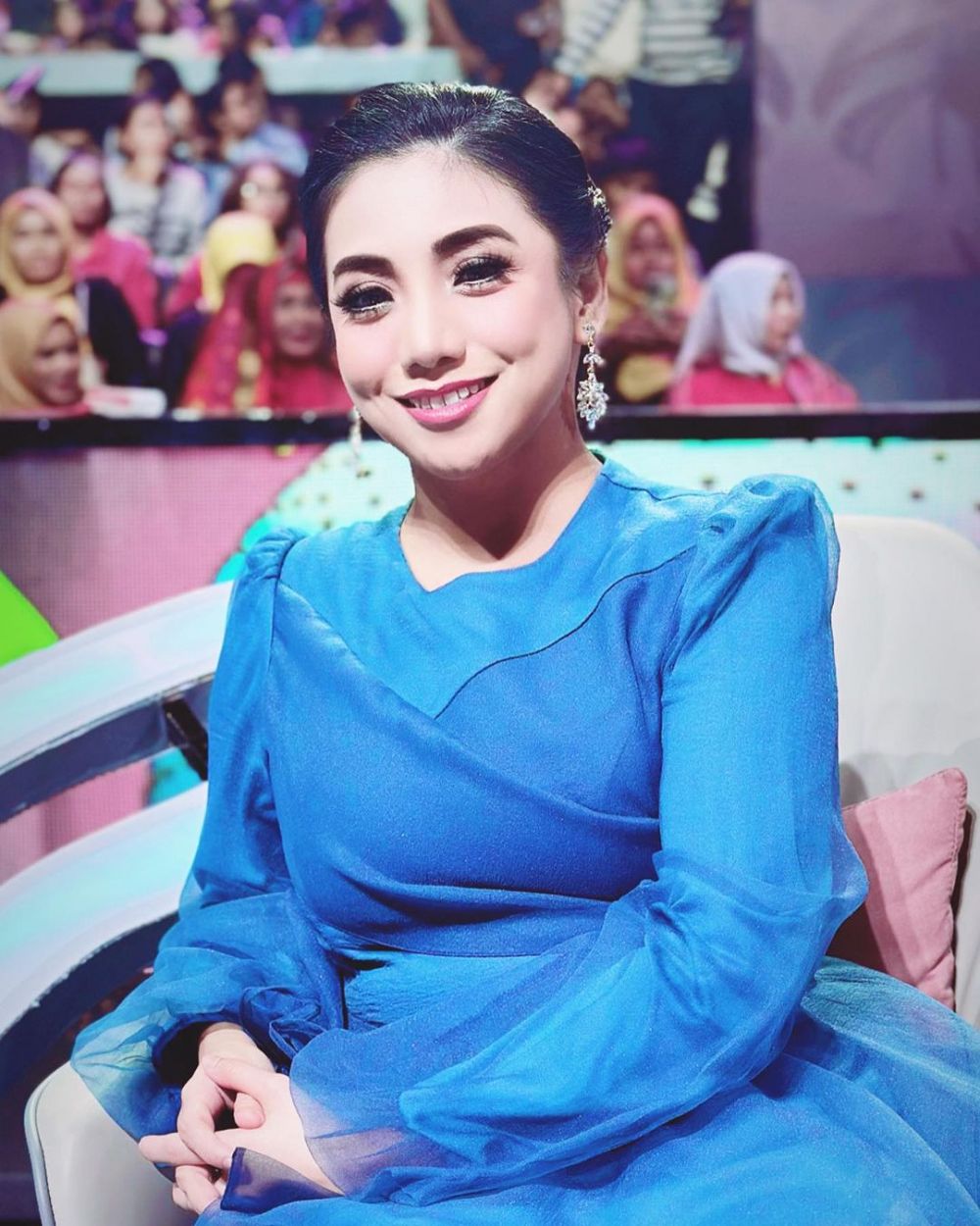 Kini jadi single mom usai cerai dengan bule Turki, intip 11 transformasi Siti KDI