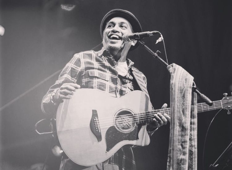 Mengenang kepergian Glenn Fredly Mengenang kepergian Glenn Fredly