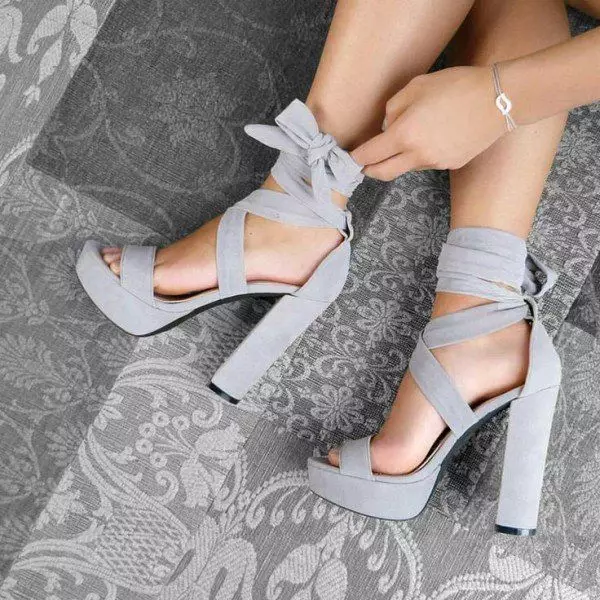 40 Jenis model sepatu cewek yang bikin penampilan stylish