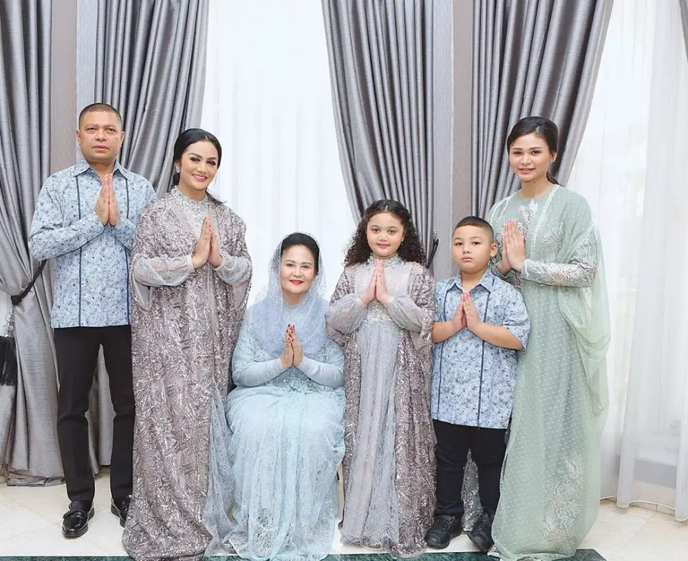 Bak fotokopi, 8 anak seleb ini mirip dengan kakek-neneknya Bak fotokopi, 8 anak seleb ini mirip dengan kakek-neneknya