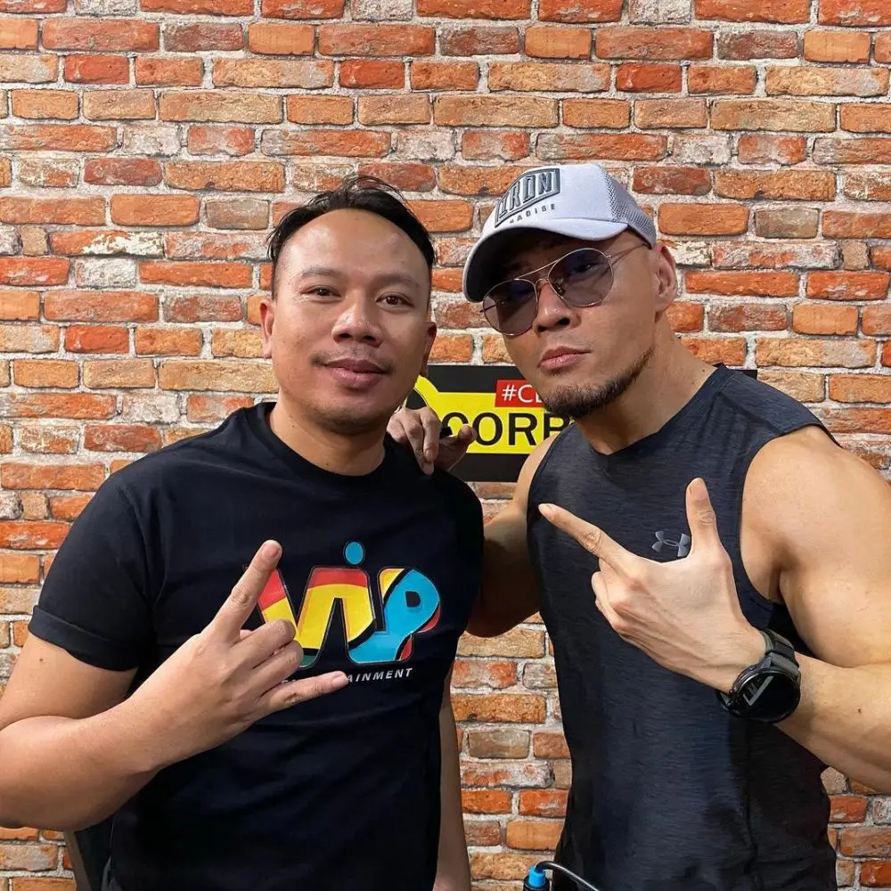 Deddy Corbuzier tanggapi statement Azka soal hubungan Kalina & Vicky Deddy Corbuzier tanggapi statement Azka soal hubungan Kalina & Vicky