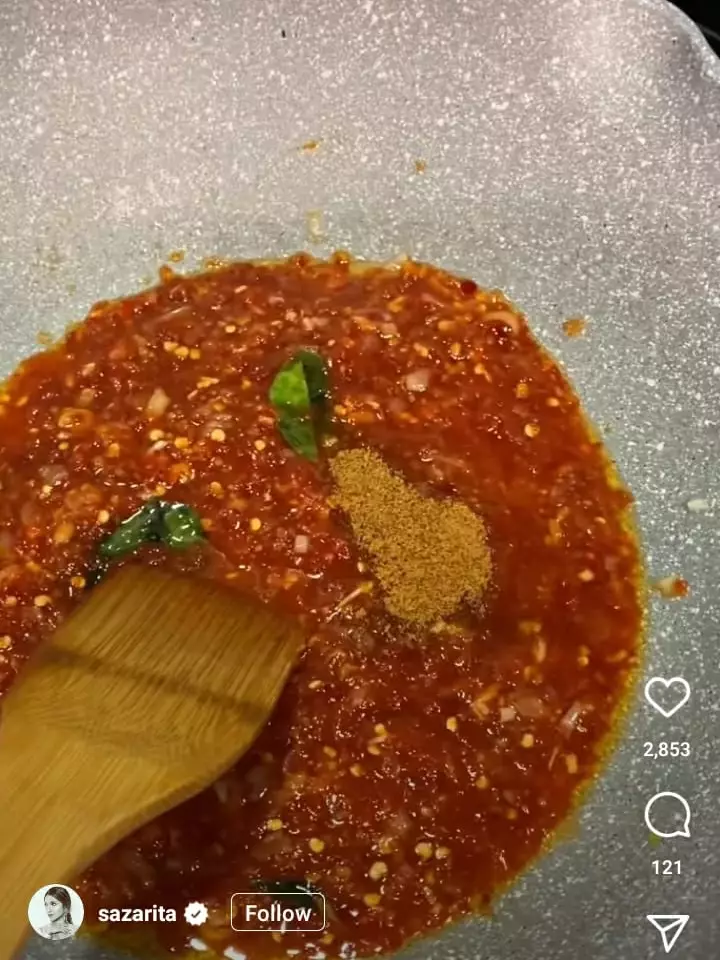 9 Trik Sarah Azhari bikin ayam suwir, wangi dan mudah ditiru