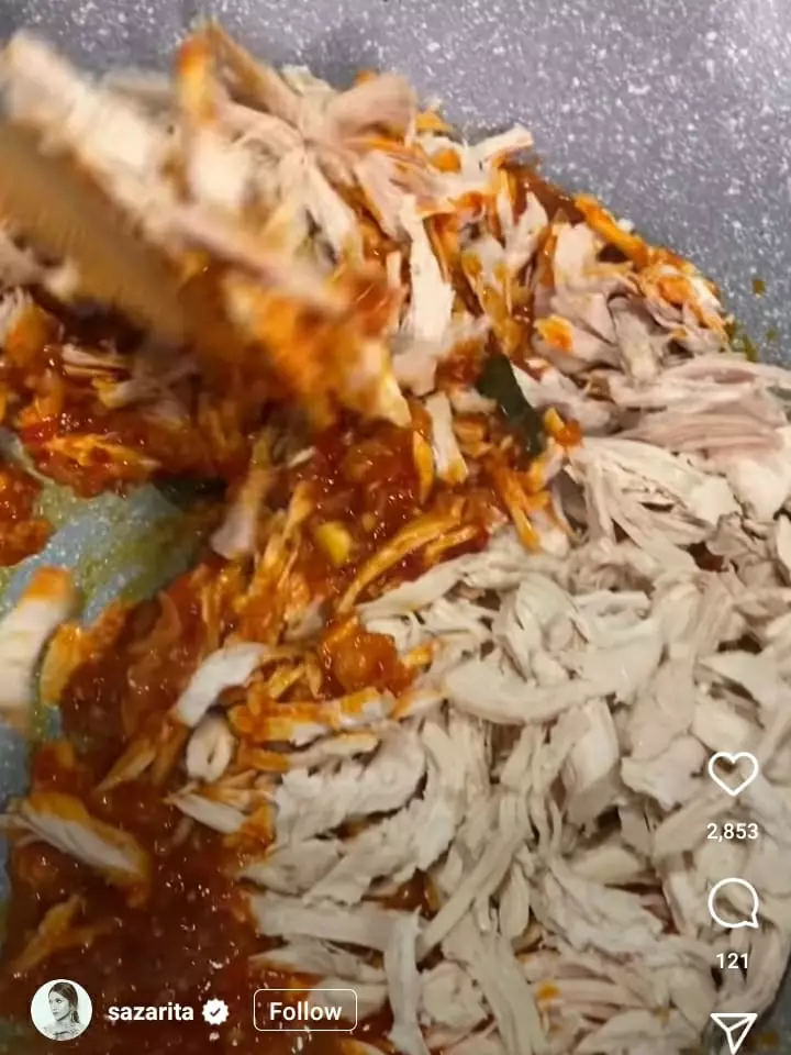 9 Trik Sarah Azhari bikin ayam suwir, wangi dan mudah ditiru