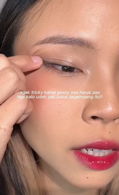Beauty Hack Pakai Eyeliner Ini Simpel Dan Mudah Ditiru Hanya Gun