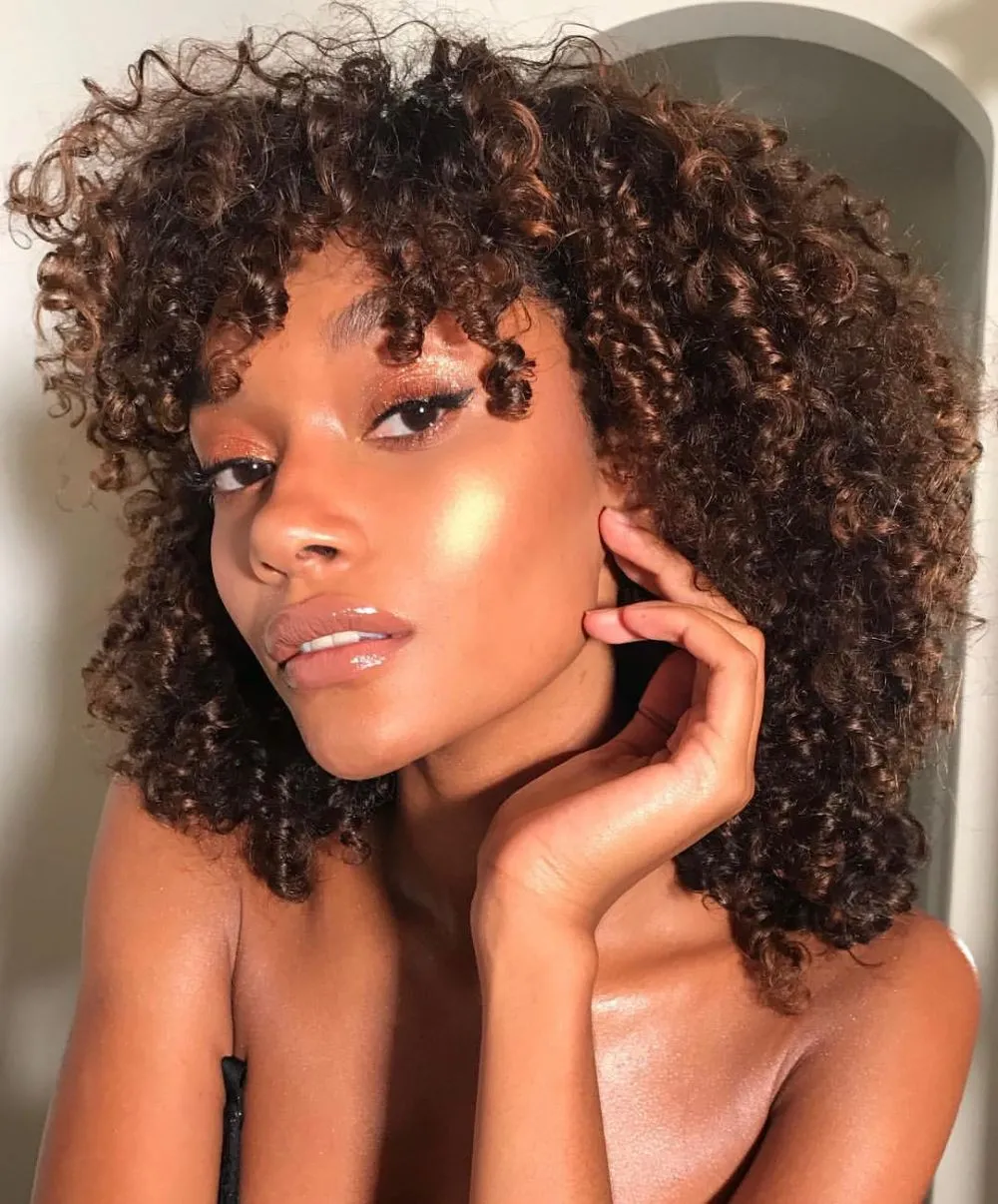 7 Inspirasi Makeup Look Untuk Malam Tahun Baru Tambahkan Sentuha