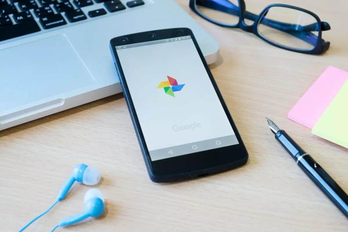 Cara memindahkan foto dari Google Foto ke galeri dengan mudah, tak ... Cara memindahkan foto dari Google Foto ke galeri dengan mudah, tak ...