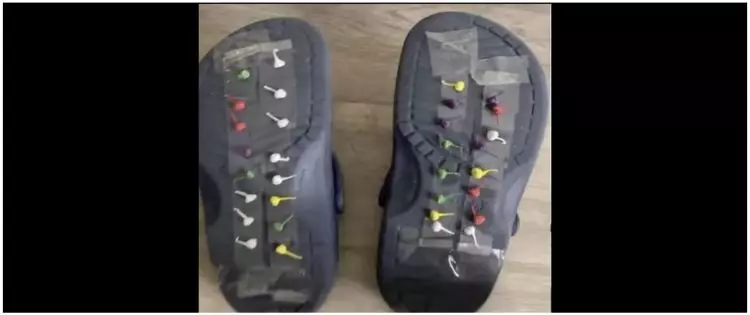 13 Potret kocak desain sepatu dipasang benda nyeleneh, bikin geleng kepala
