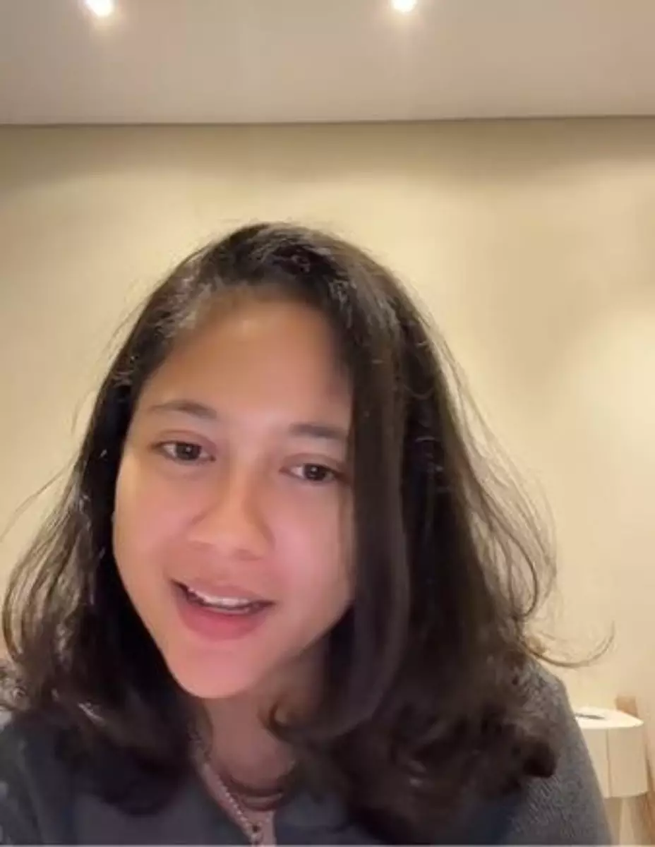 Known for her natural beauty, Sitha Marino's daily makeup tutorial only ...