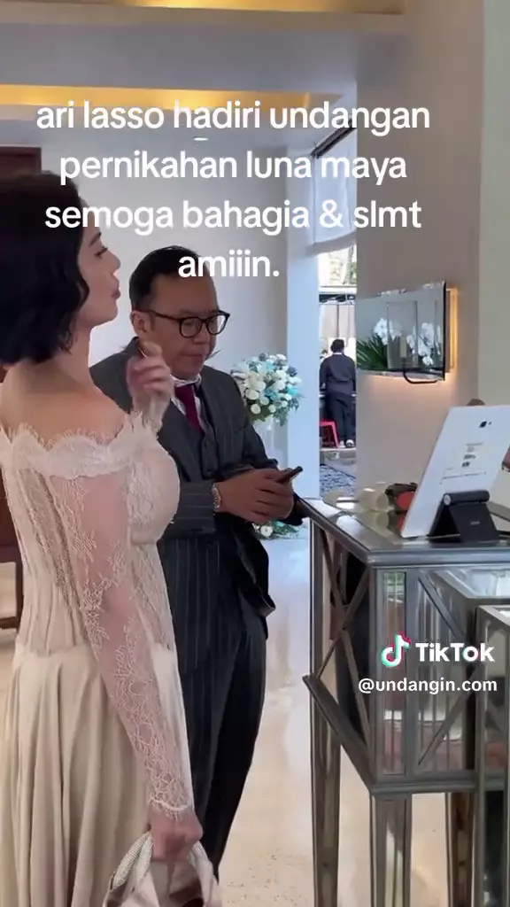 Ari Lasso gandeng Dearly Joshua di pernikahan Luna Maya dan Maxime Bouttier, ini 9 potretnya