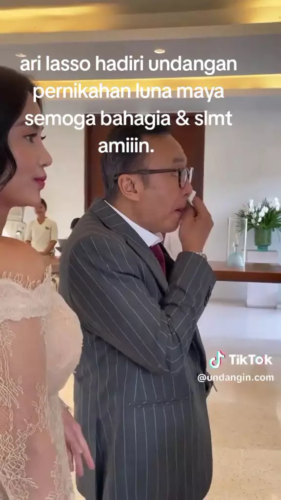 Ari Lasso gandeng Dearly Joshua di pernikahan Luna Maya dan Maxime Bouttier, ini 9 potretnya