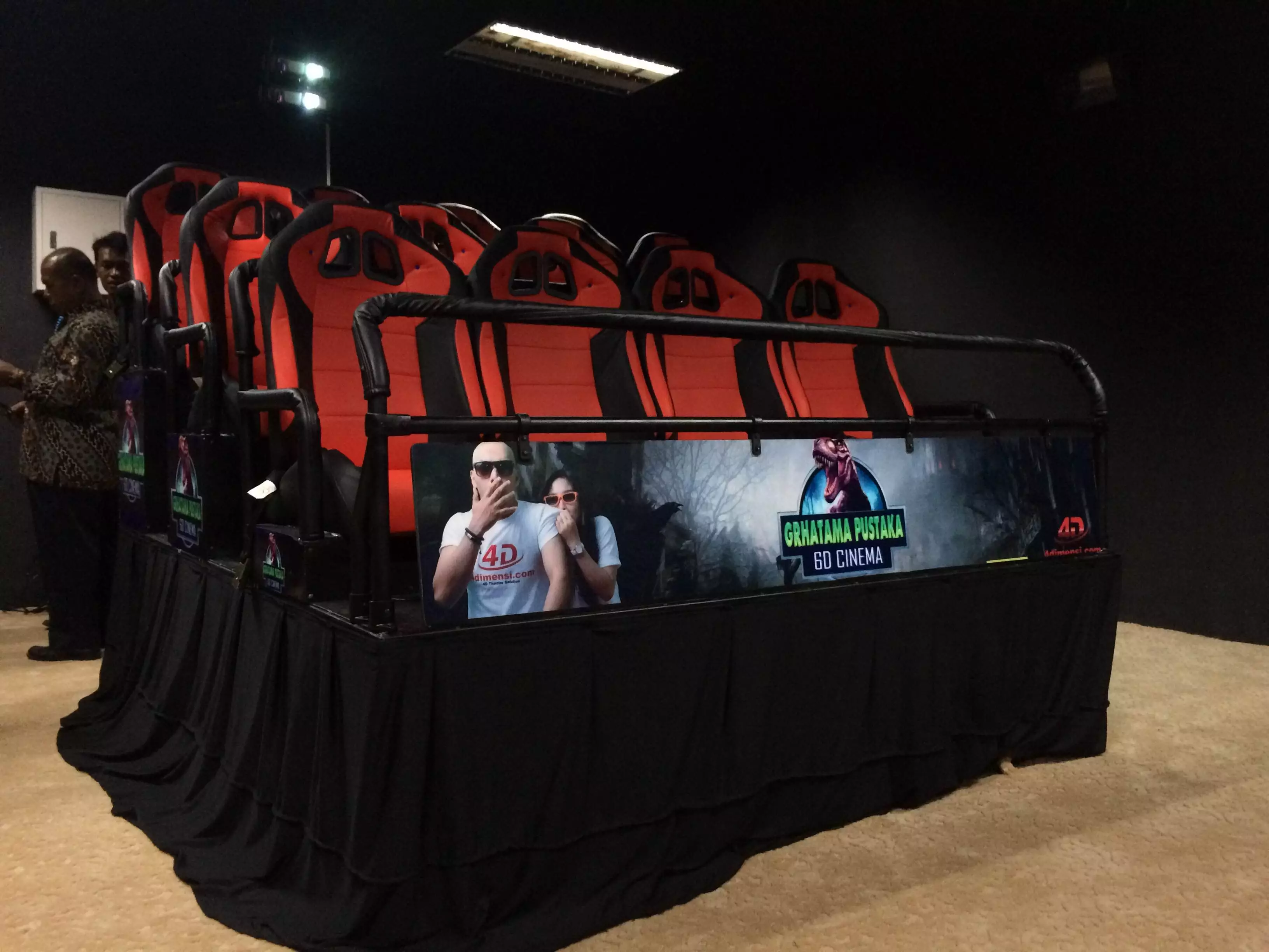 20 Foto ini buktikan megahnya Perpustakaan Grhatama Pustaka, keren!